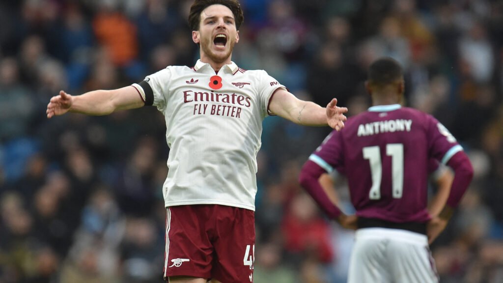 Arsenal afianza su liderato con una victoria en Burnley